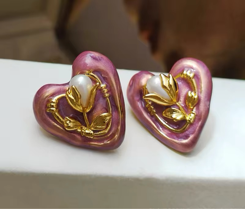 Retro Minimal Dusty Rose Enamle Heart Stud Earrings – LUNARITY GARAGE
